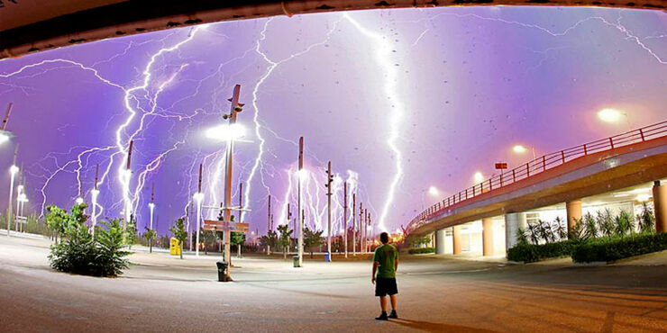 Lightening, Lightening everywhere!