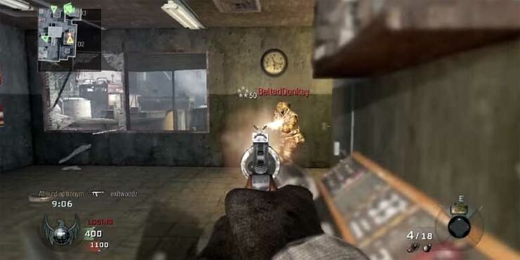 COD Player Starts Randomly Singing Coldplay's 'Fix You'