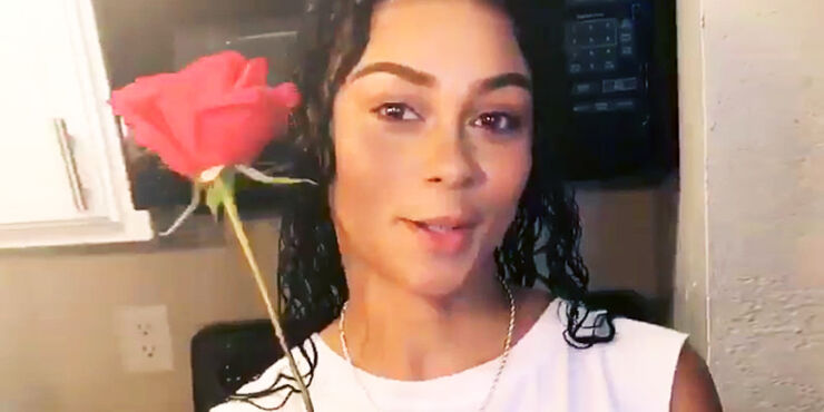 How To Roll A Blunt Using Rose Petals Is Newest Cannabis Trend